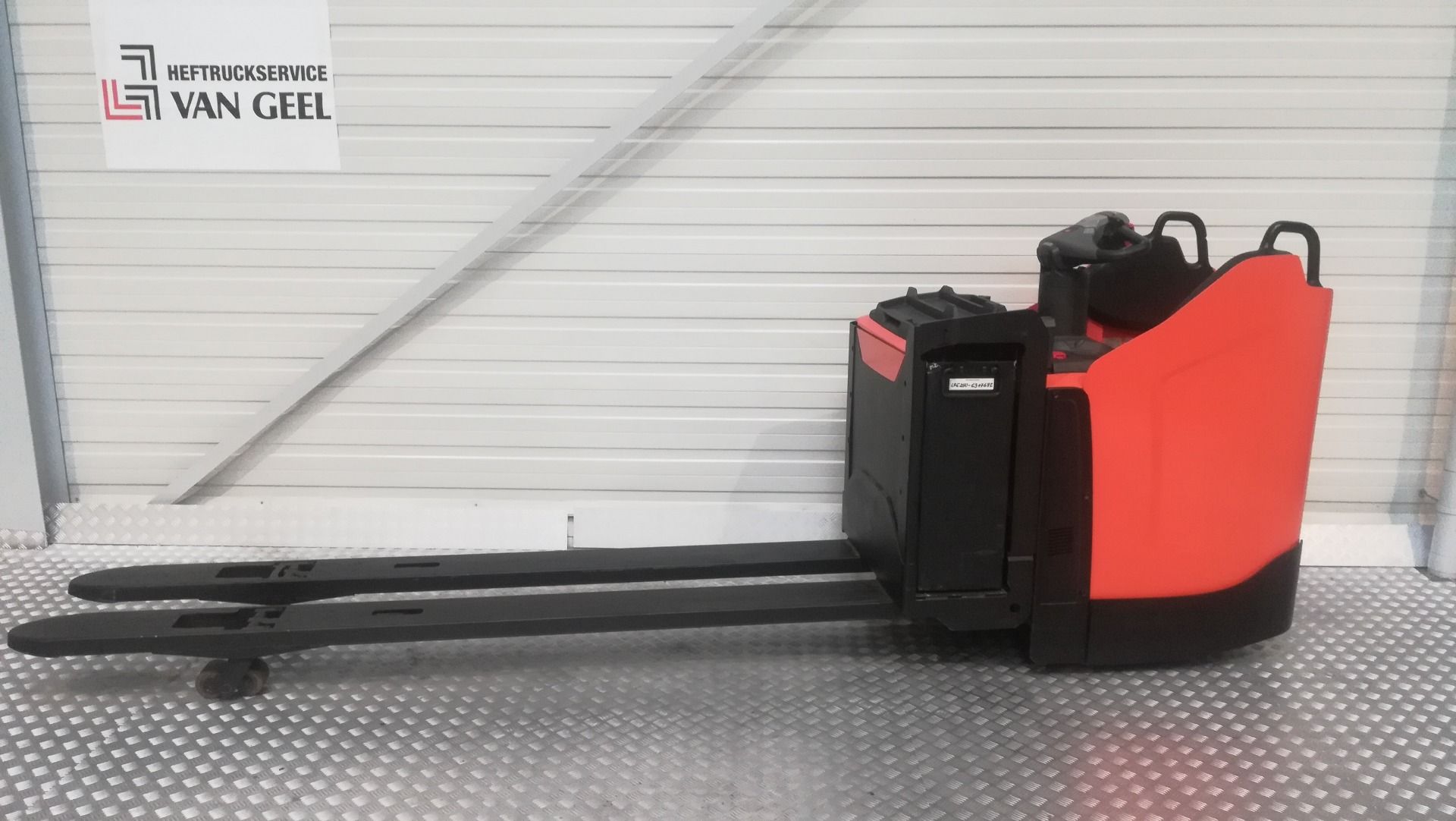 BT LPE250 huren of kopen? Van Geel Heftruckservice